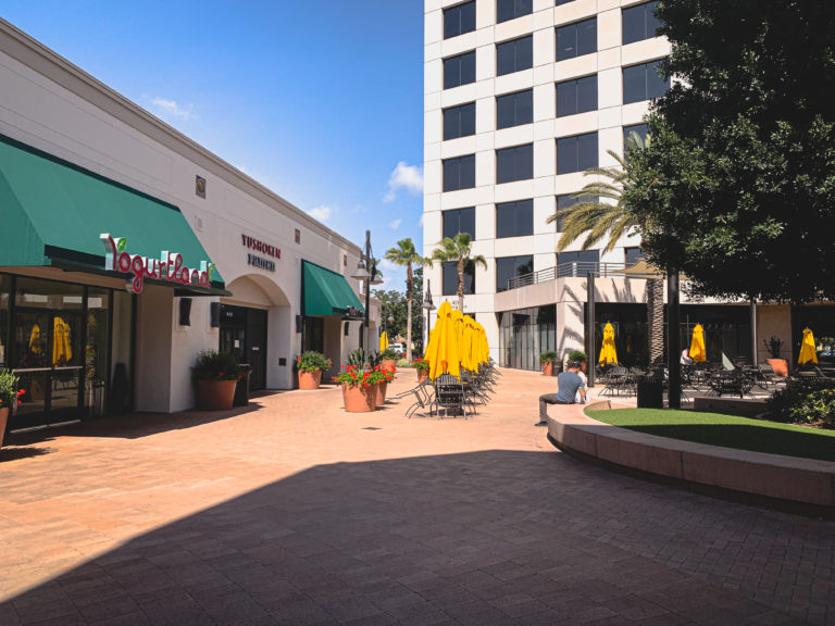 MidriseLiving-Irvine University Town Center